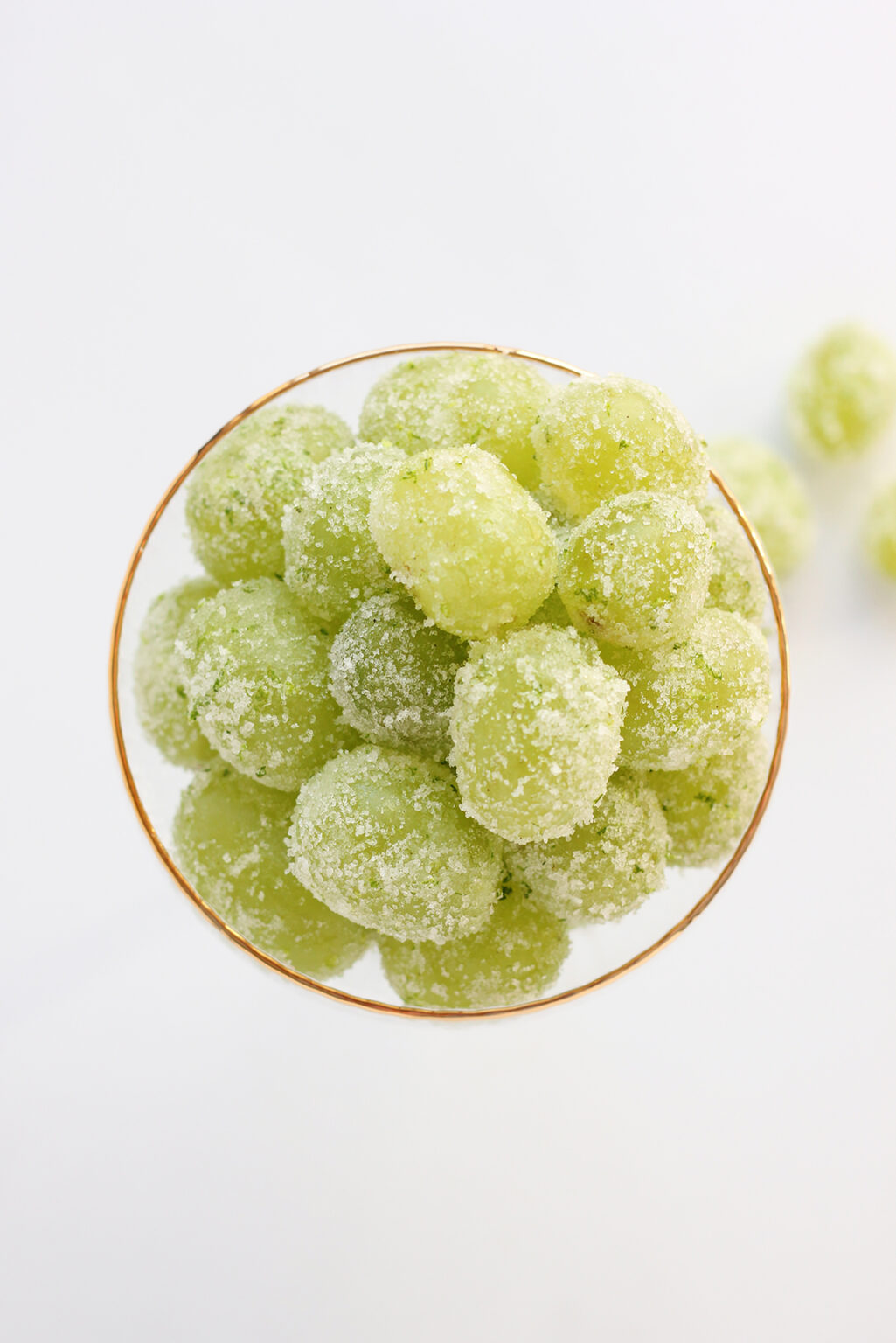 Prosecco Grapes (Easy Boozy Party Treat) - One Sweet Appetite