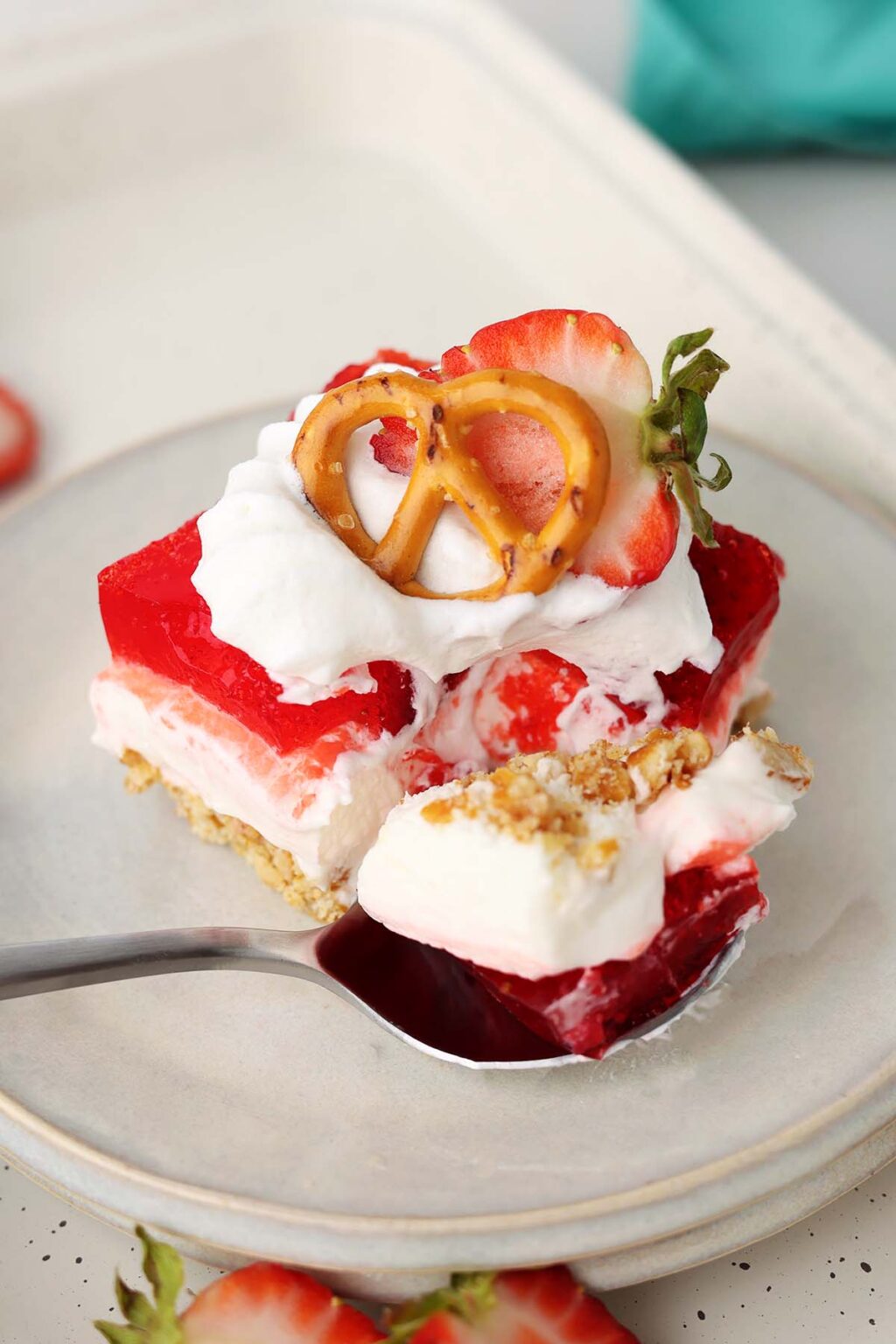 Strawberry Pretzel Salad (Easy Make-Ahead Dessert)